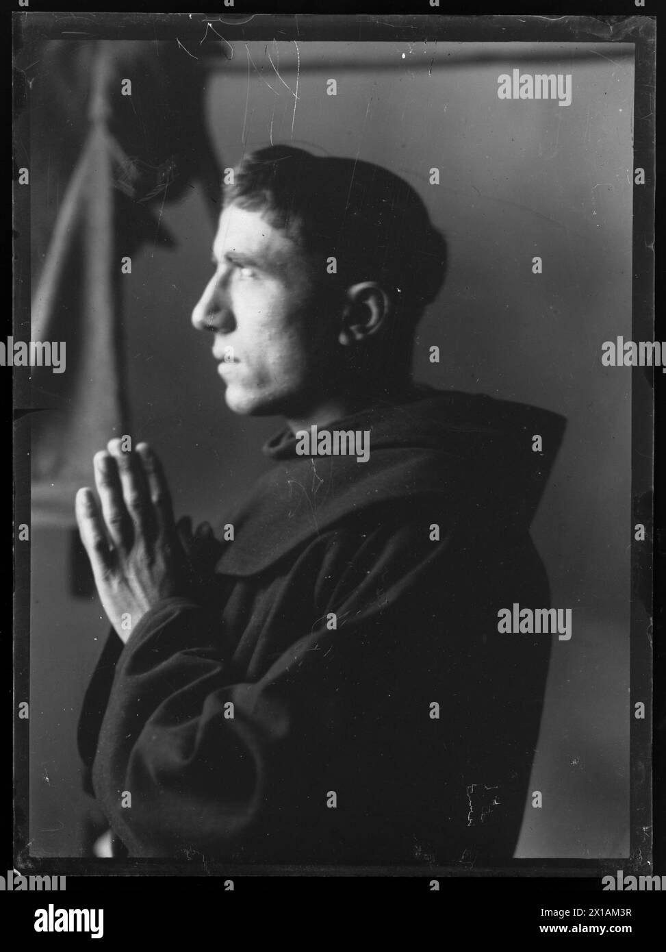 Prayer Franciscan in Assisi, prayer Franciscan, half note figure, in ...