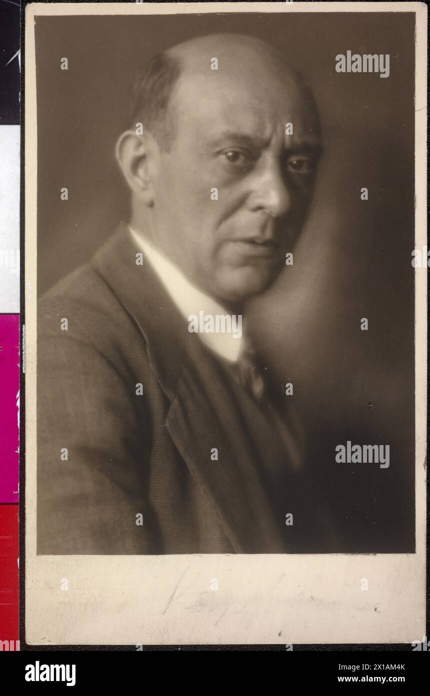 Arnold schoenberg 1920s hi-res stock photography and images - Alamy