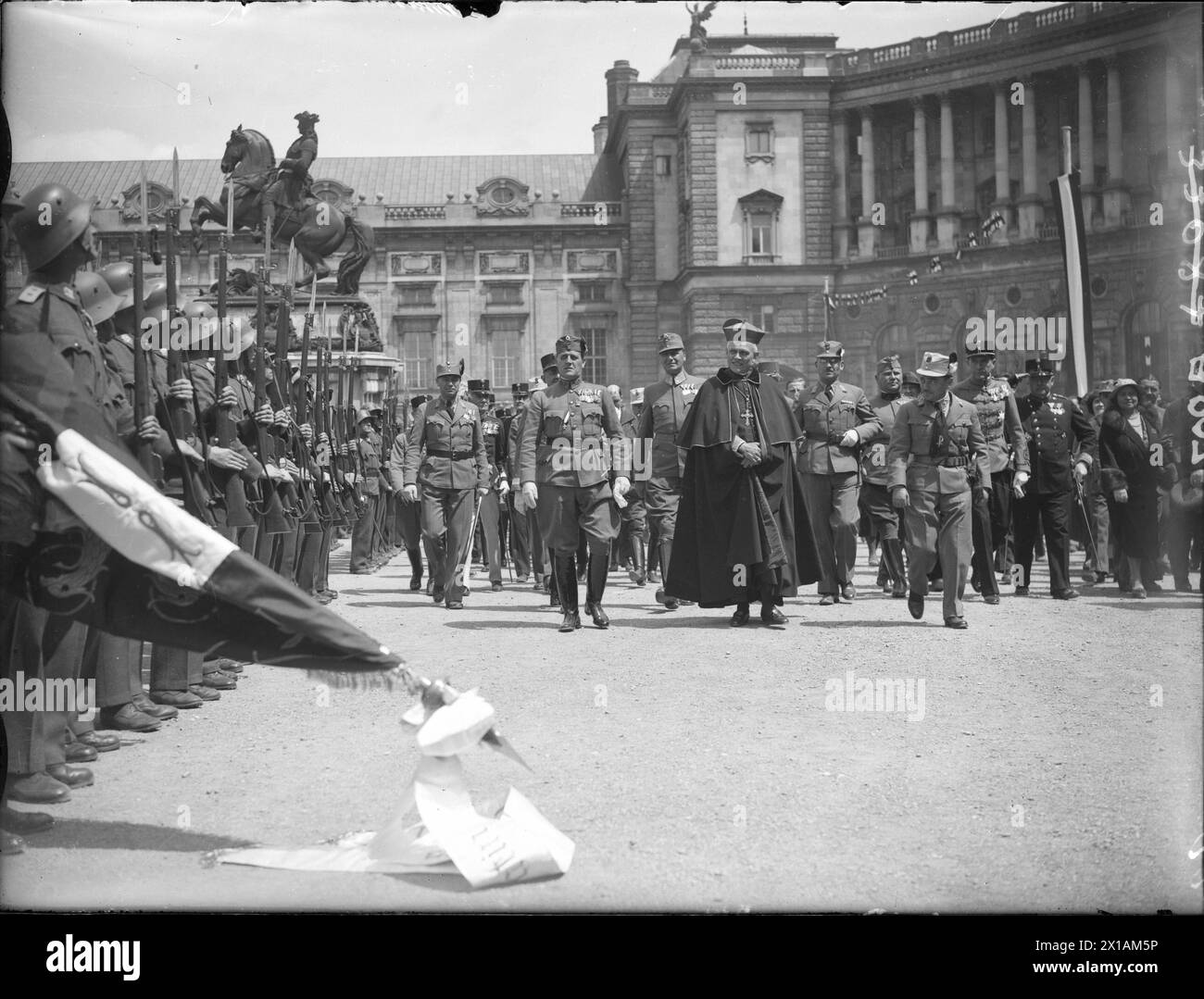 Vienna 1, Heldenplatz (square), parade of the Ostmark (Eastern March)s ...