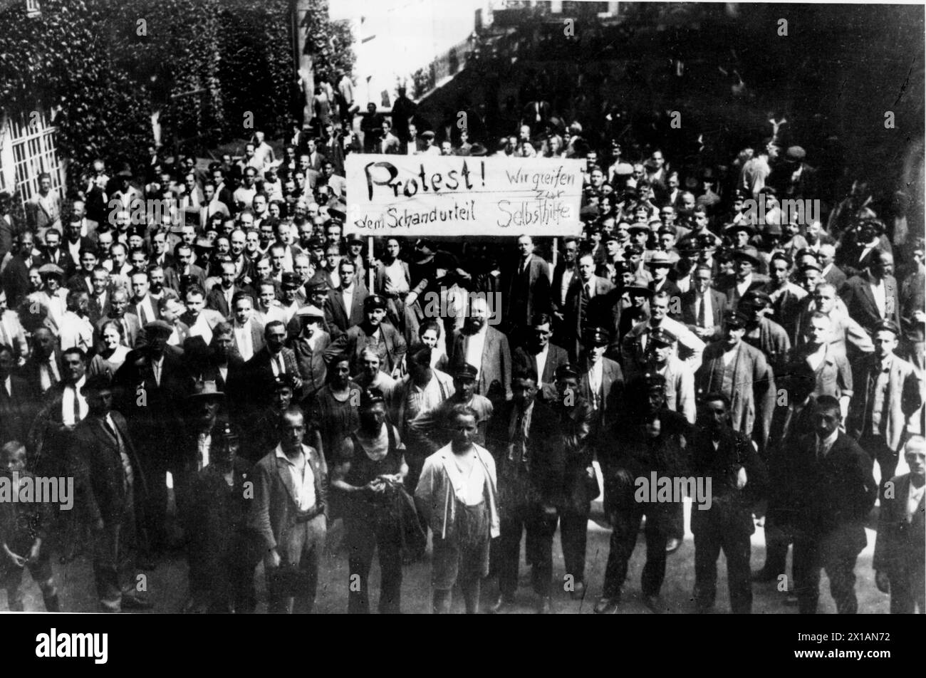 July Revolt, protest rally against the sentence in the Schattendorf ...