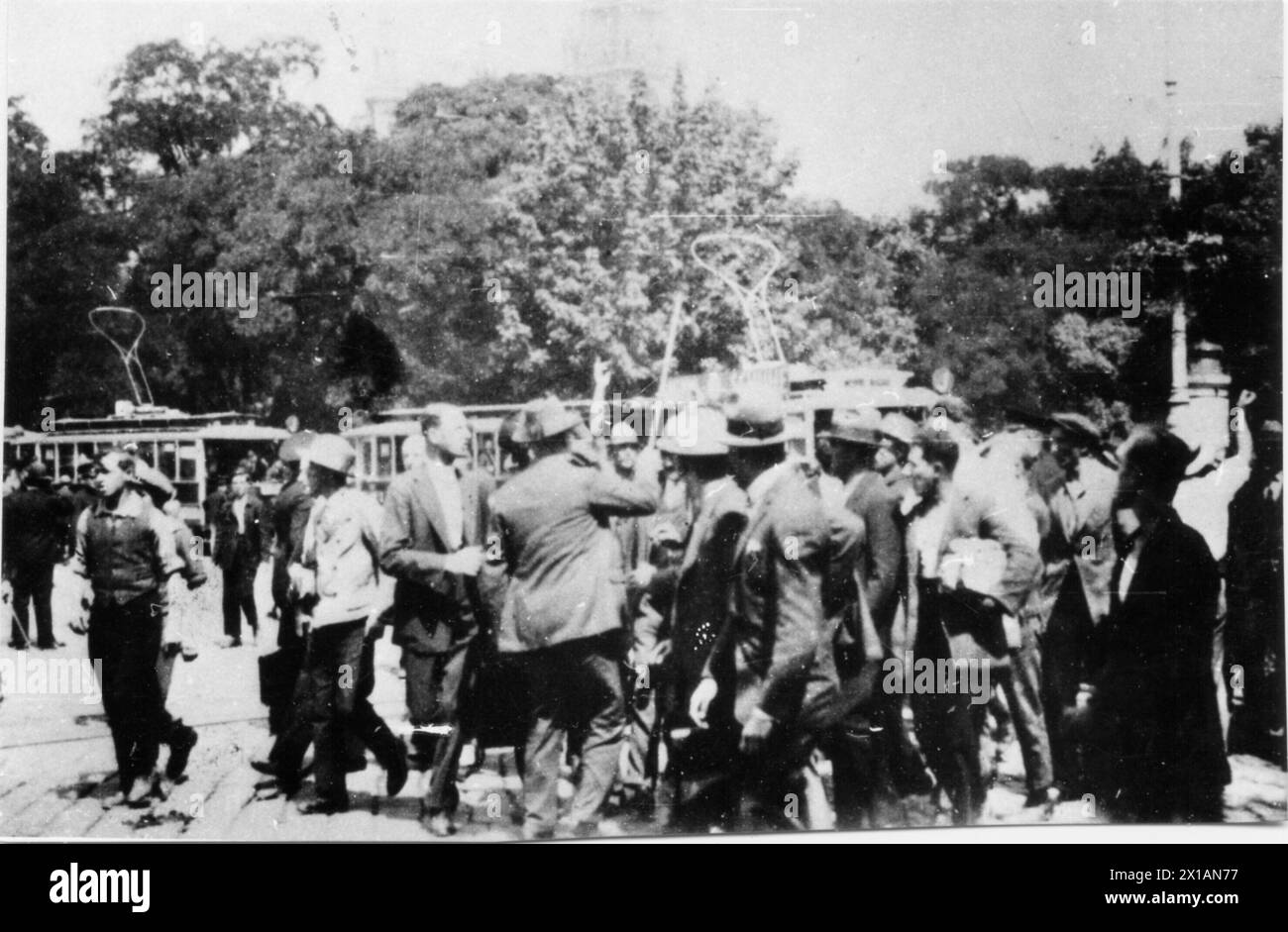 July Revolt, near the Bellaria, 15.07.1927 - 19270715 PD0049 ...