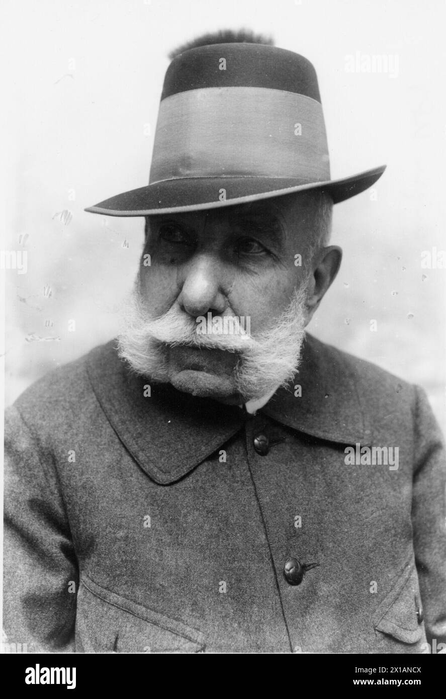 Male doppelganger photography hi-res stock photography and images - Alamy