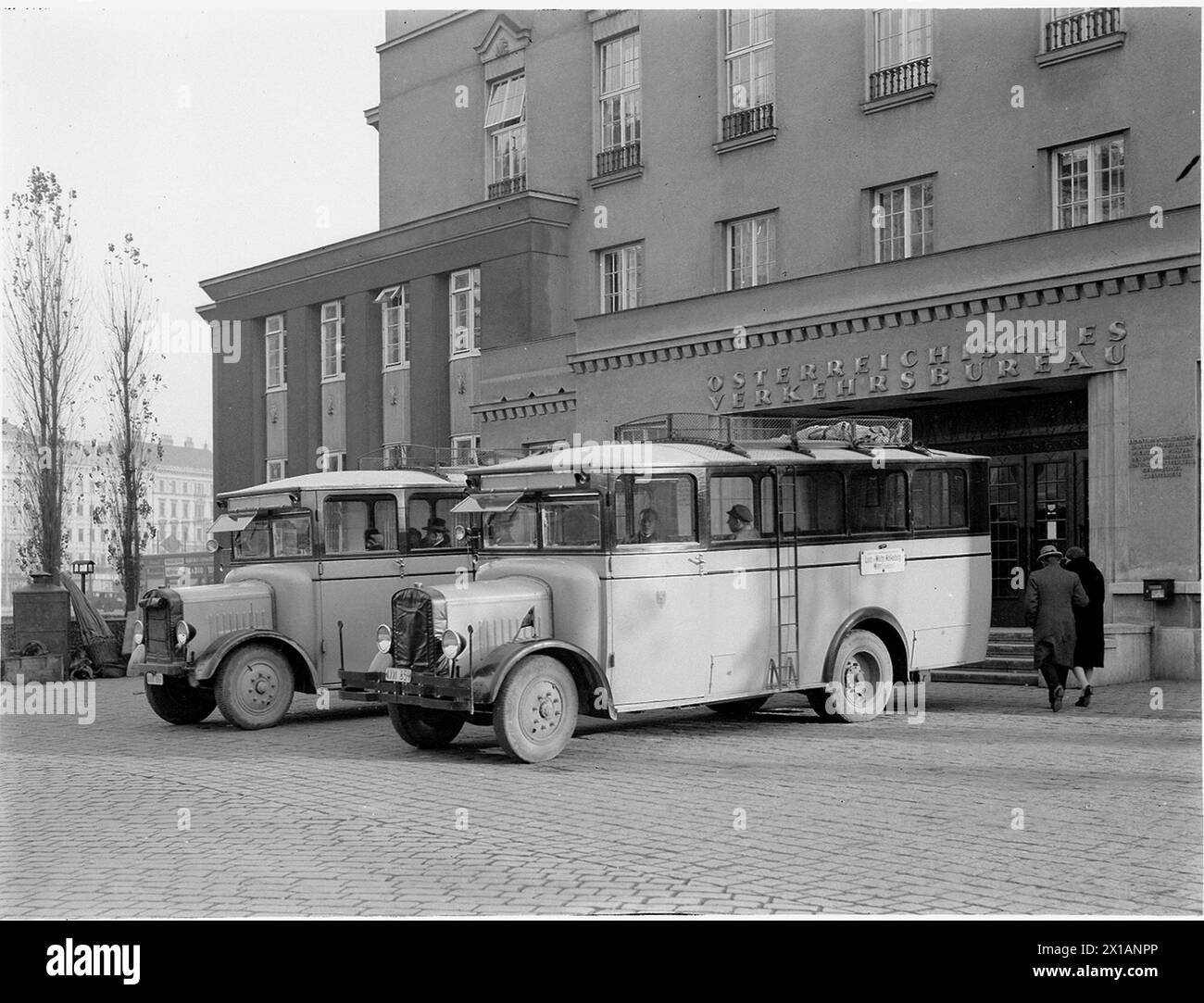 Vienna 1, Friedrichstrasse, Austrian tourist office: post car for ...