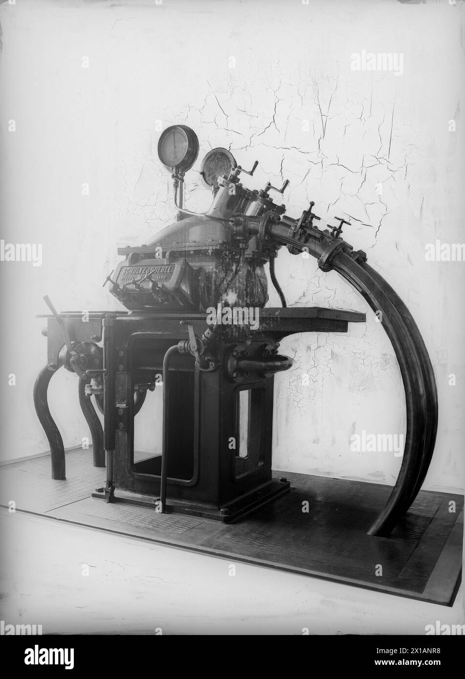 Pneumatic post device, system Schultz and Goebel, Vienna 1890, 1929 ...