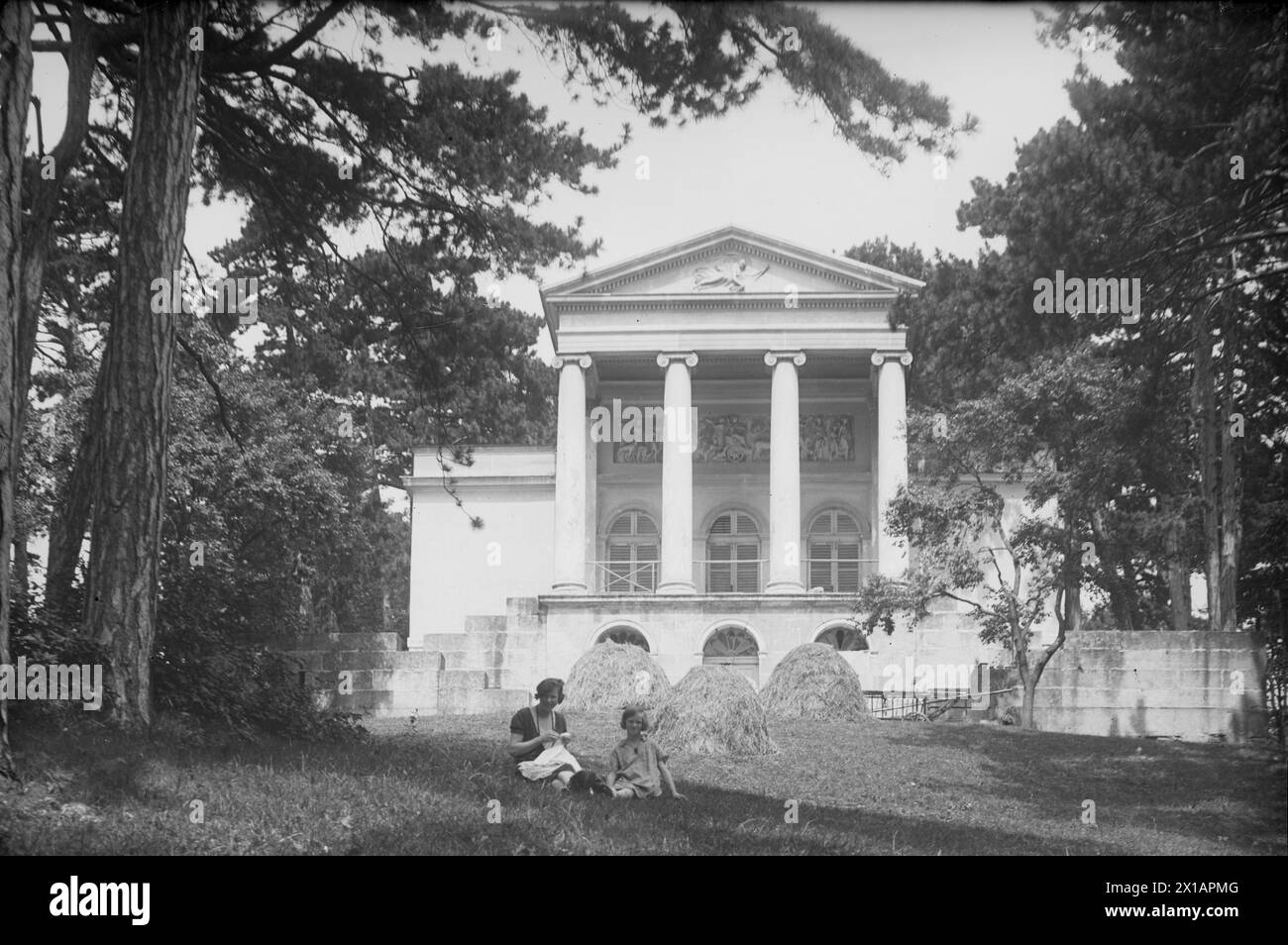 Esterhazy castle eisenstadt Black and White Stock Photos & Images - Alamy