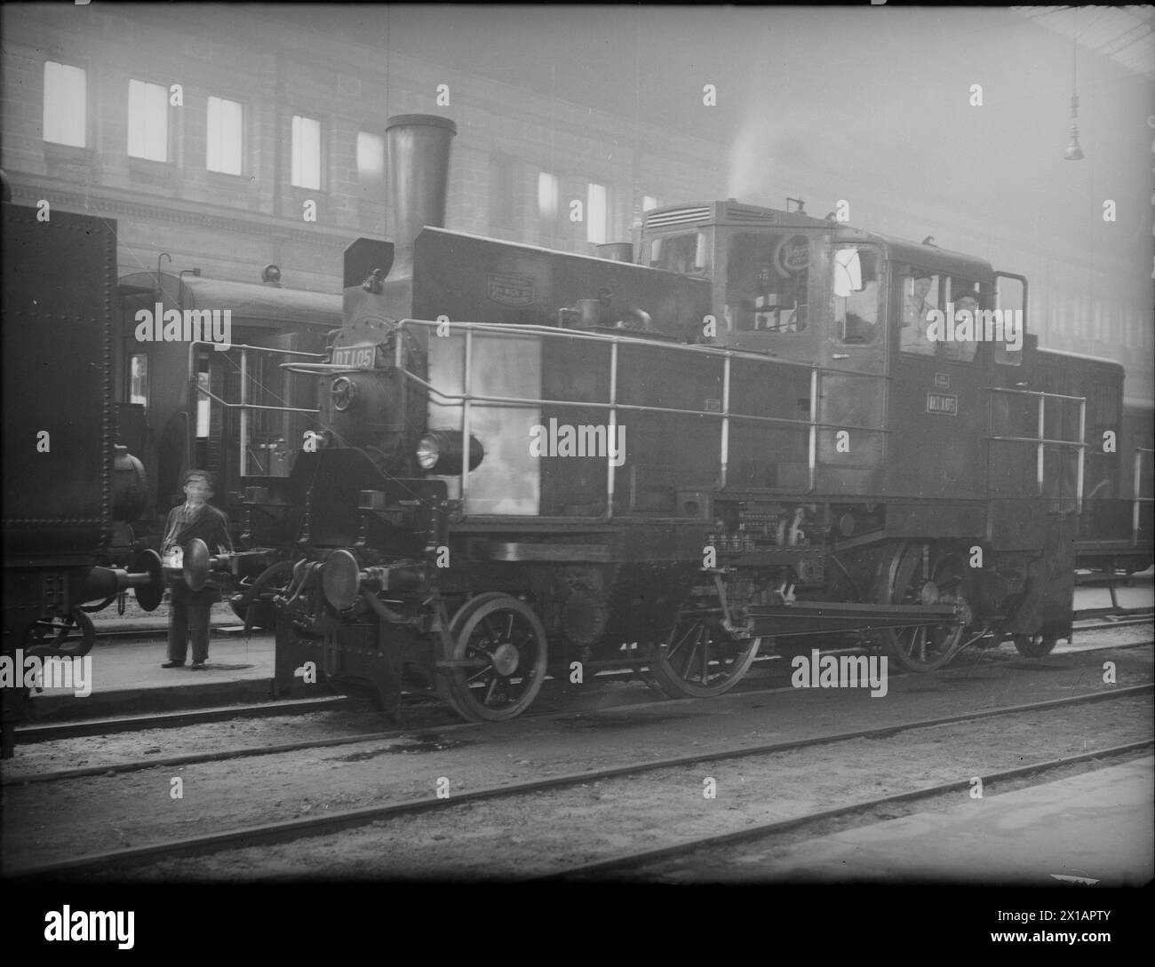 Vienna 3, South Station, BBOe steaming railcar DT 1.05, OeBB series ...