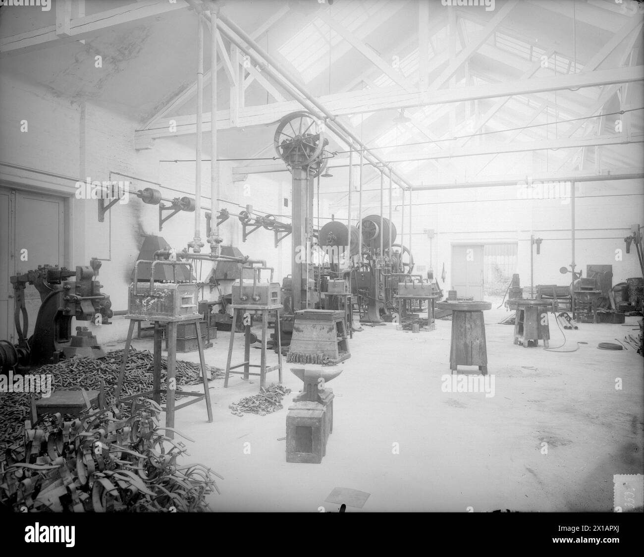 Vegetable processing, hall with instruments, 1930 - 19300101 PD9416 ...
