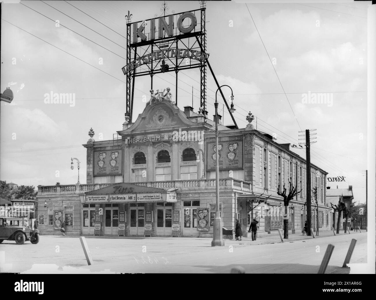 Vienna 2, Prater, fun fair part of the Viennese Prater: moving picture ...