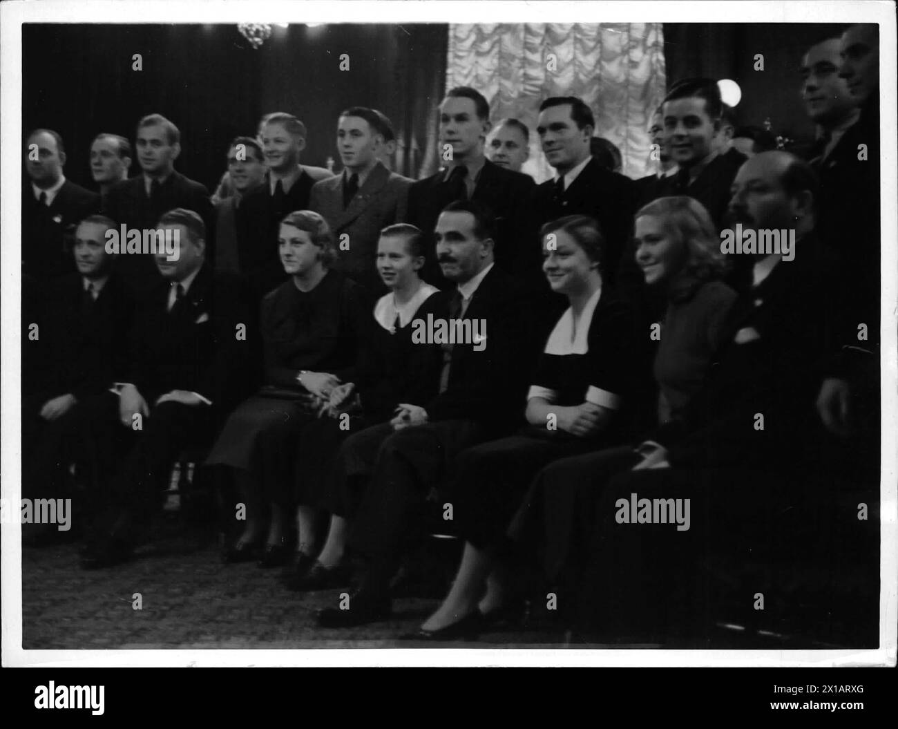 Black athletes 1930s hi-res stock photography and images - Alamy