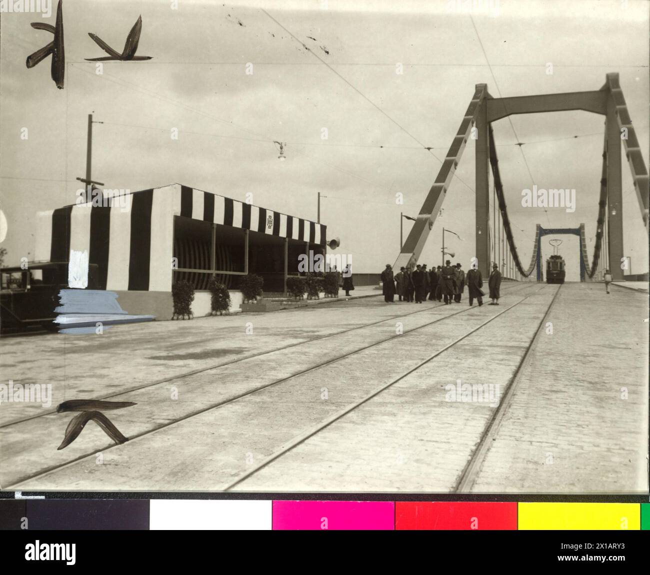 Launching of the Reichsbruecke (Imperial bridge), structure the stand ...