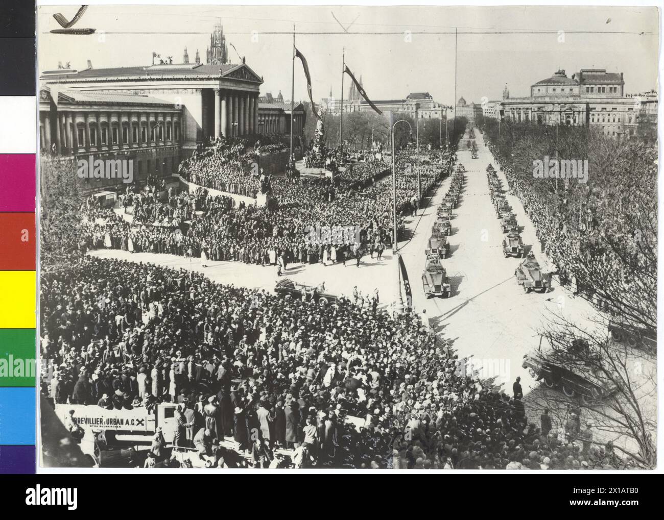 1938 parade hi-res stock photography and images - Alamy