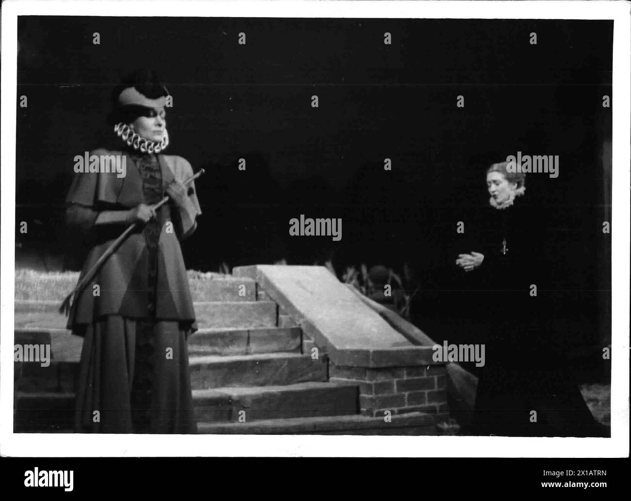 6th Reich theatre festival week in Vienna, Mary ice-cream as queen ...