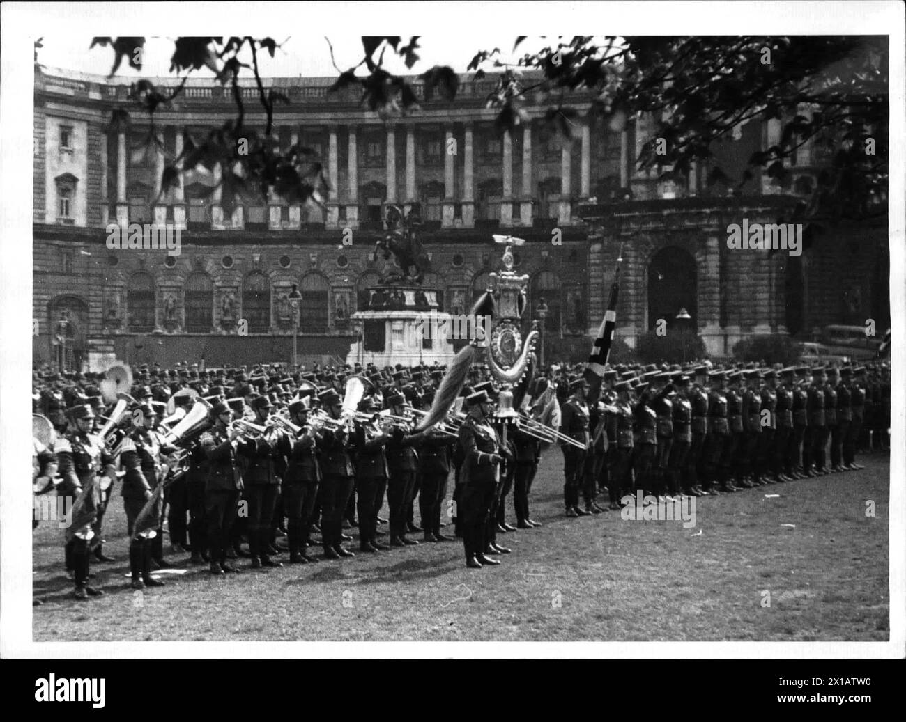 Day the Austrian legion, wreath-laying ceremony on the Heldenplatz ...