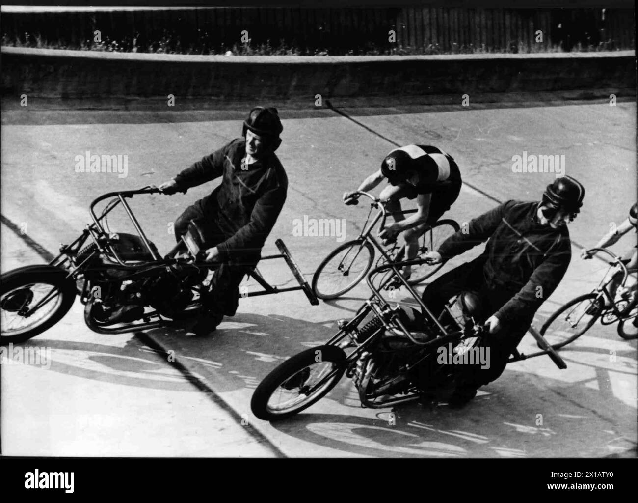 motor-paced race, 1940 - 19400101 PD3196 - Rechteinfo: Rights Managed ...