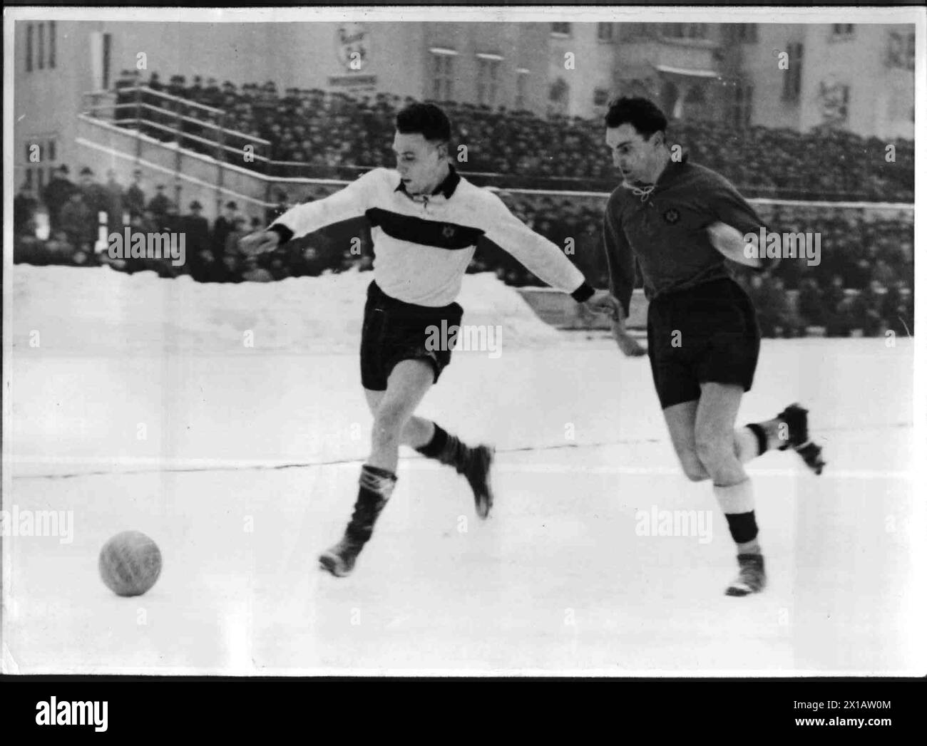 Overact hi-res stock photography and images - Alamy