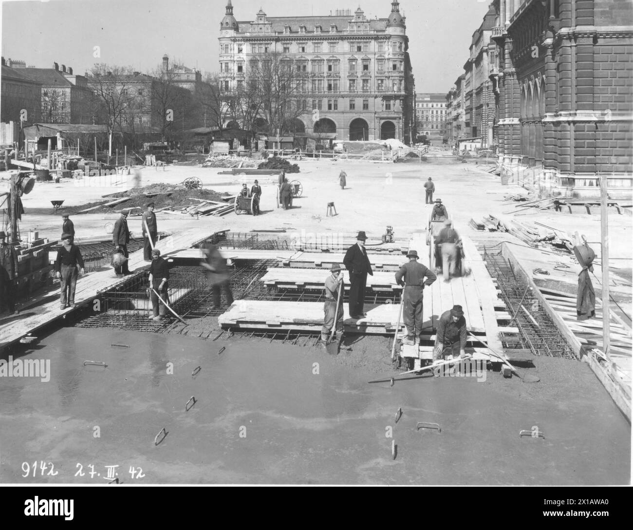 1940s construction site hi-res stock photography and images - Alamy