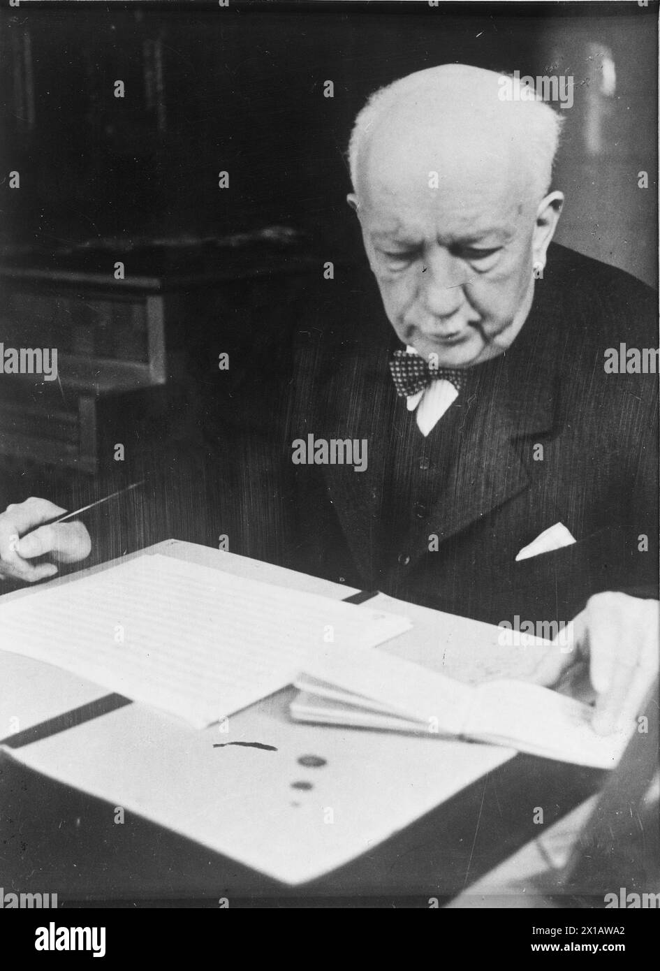 Richard strauss 1940s hi-res stock photography and images - Alamy