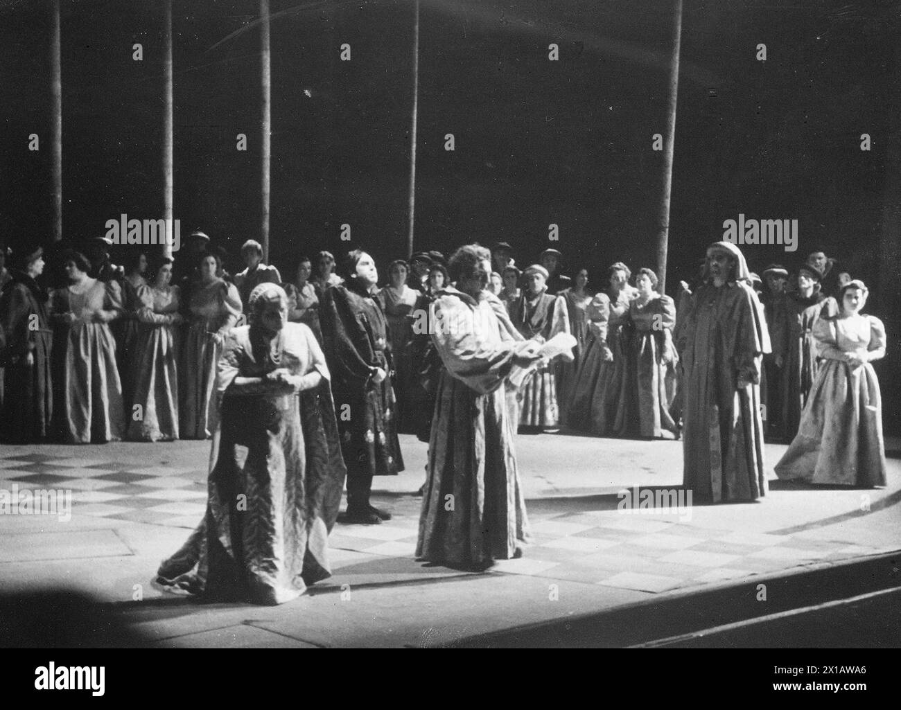 Viennese opera house Black and White Stock Photos & Images - Alamy