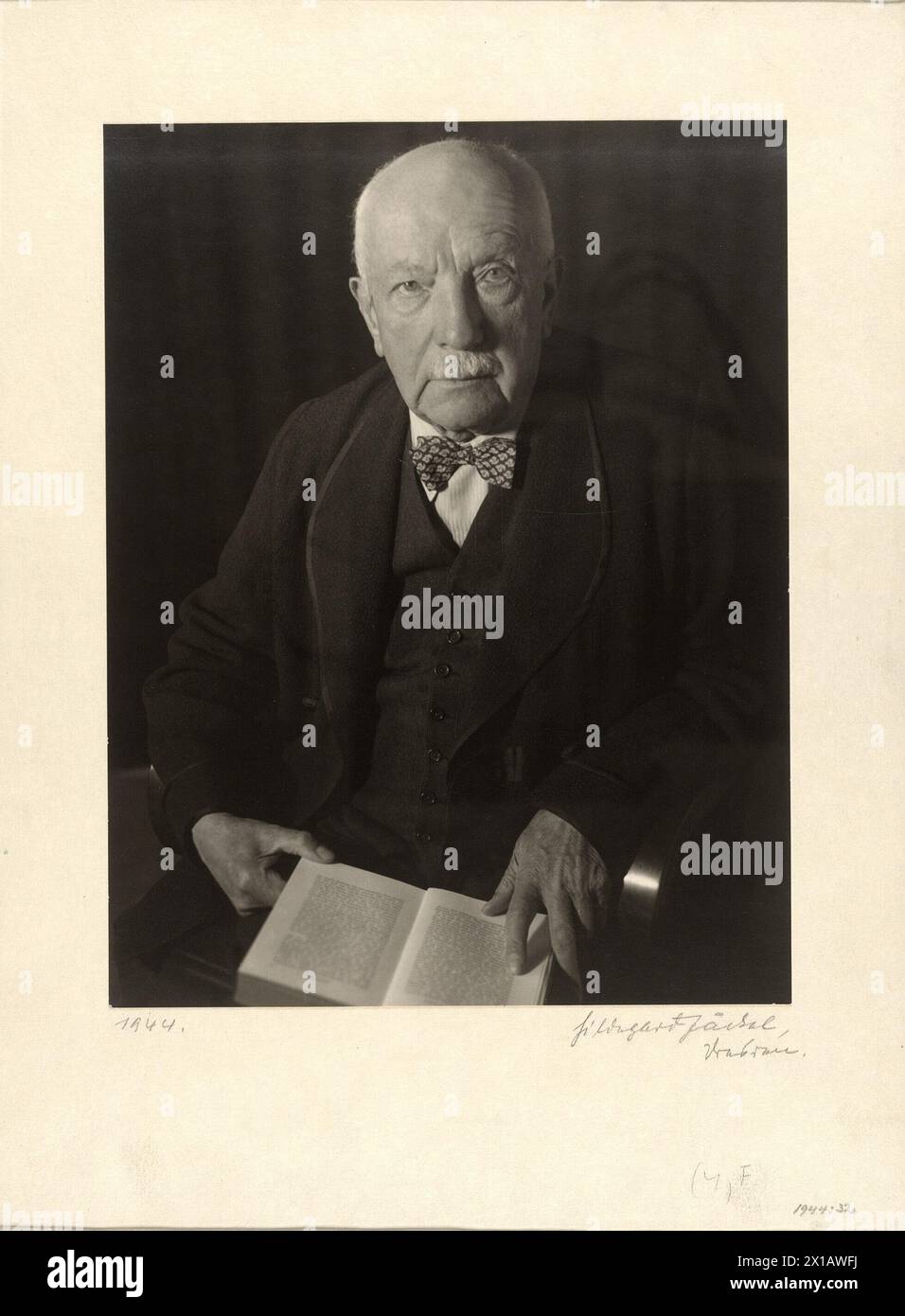 1940s historical figures hi-res stock photography and images - Alamy