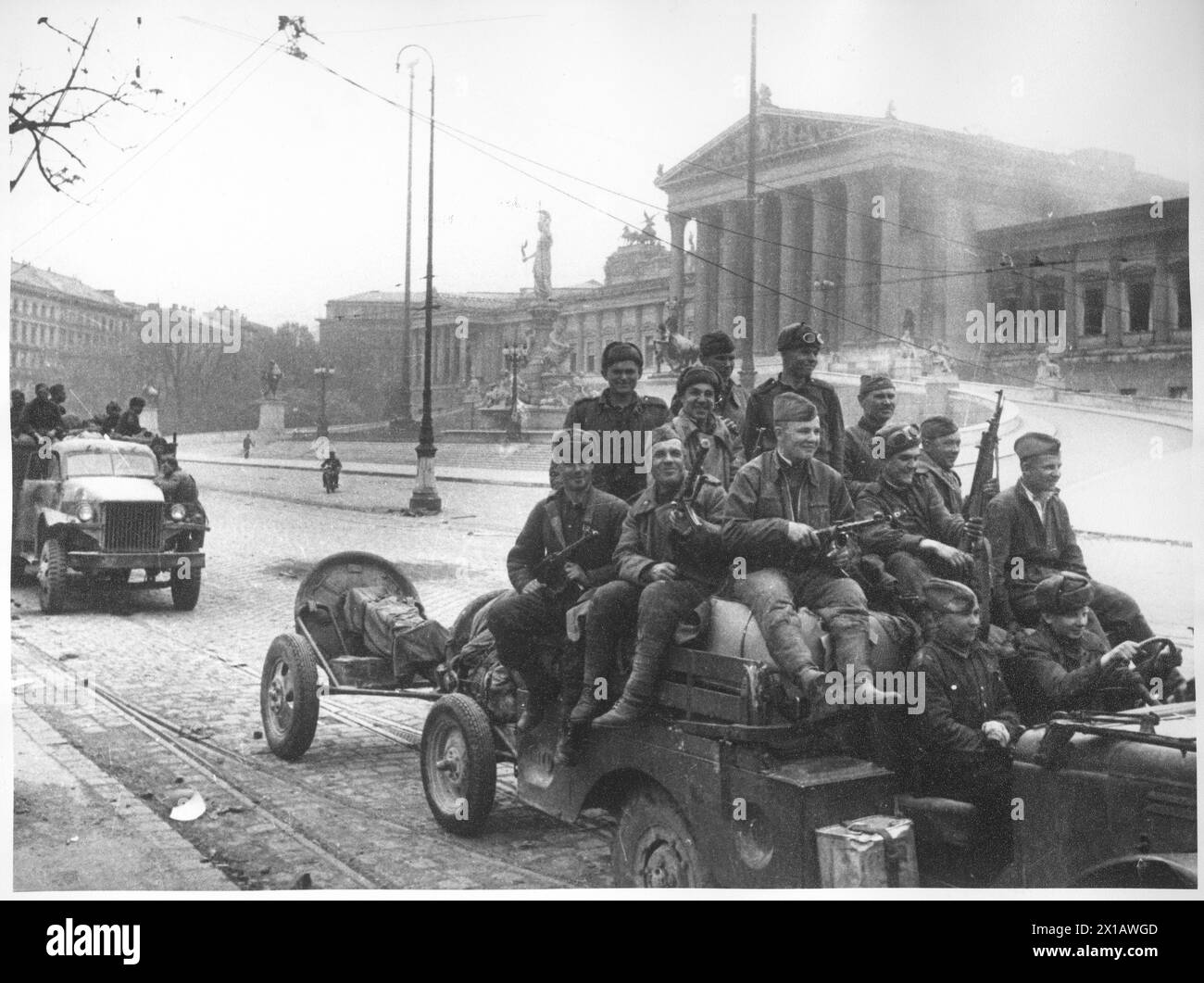 World war two photos 1945 hi-res stock photography and images - Alamy