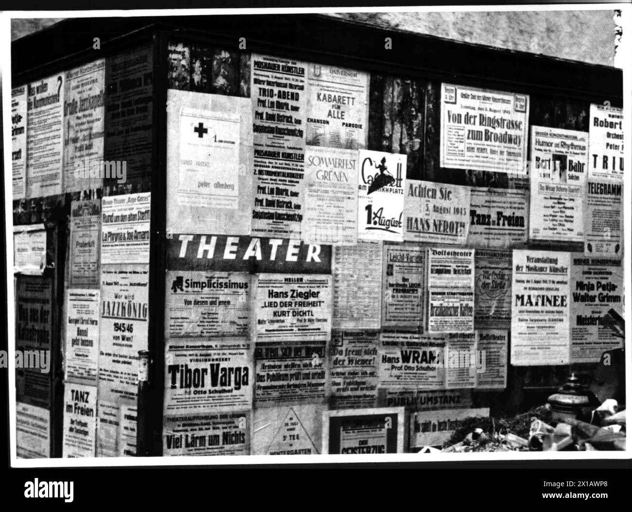 Billboard, billboard advertising in Vienna in the August 1945, 01.08. ...