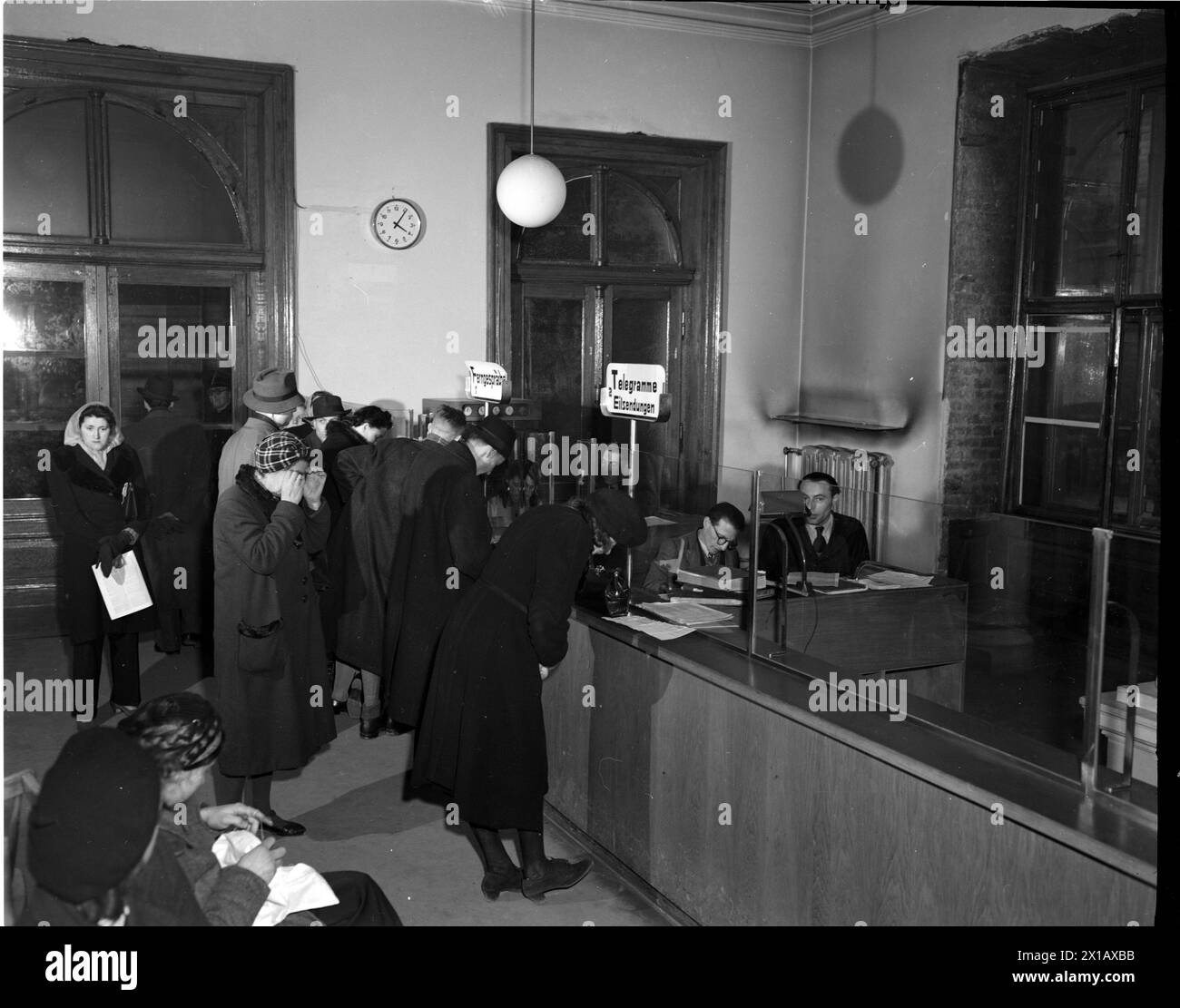 Ticket hall 1940s hi-res stock photography and images - Alamy