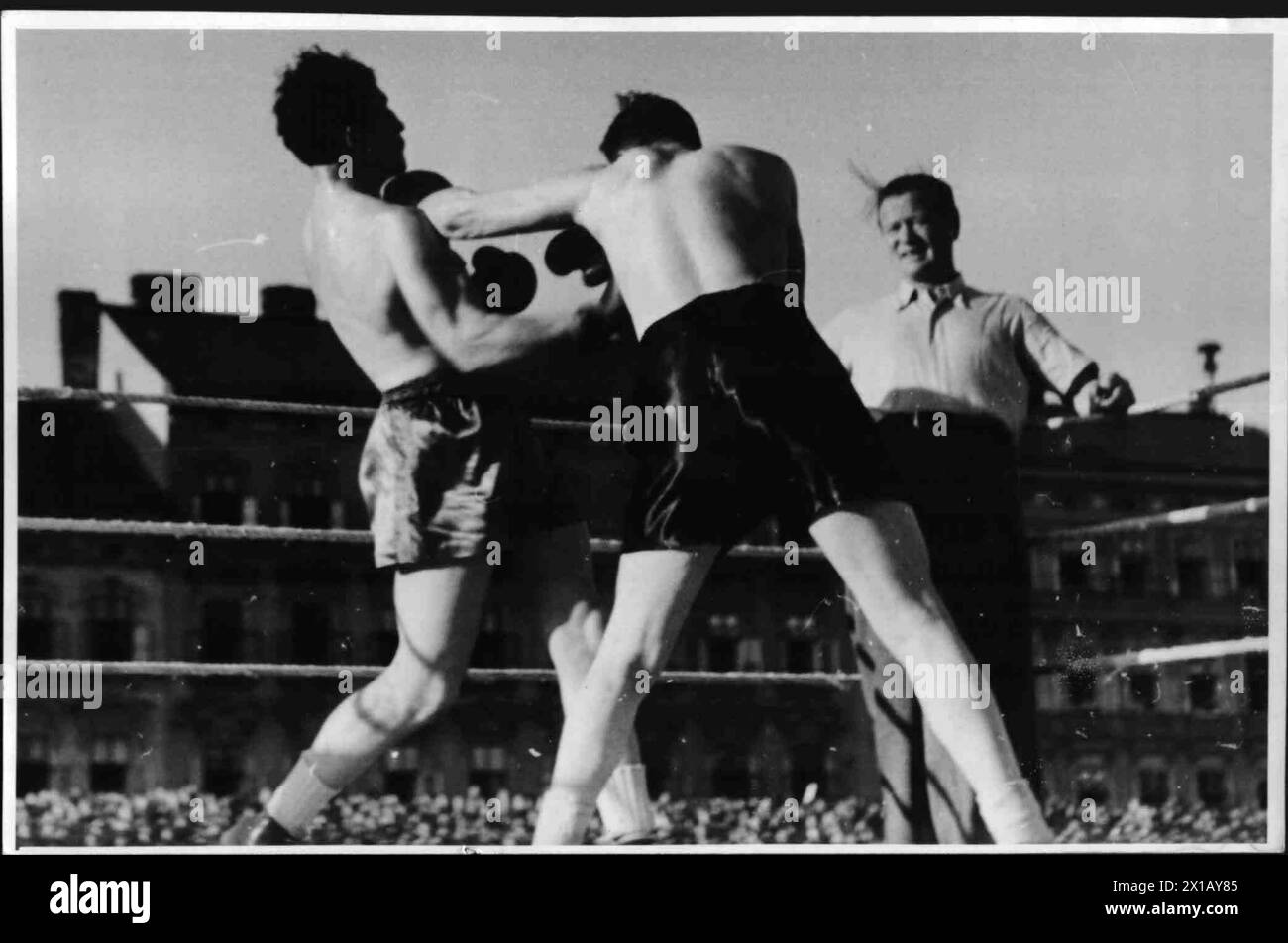boxing match in Vienna, Joschi Weidinger nervous Francis Jaques on the ...
