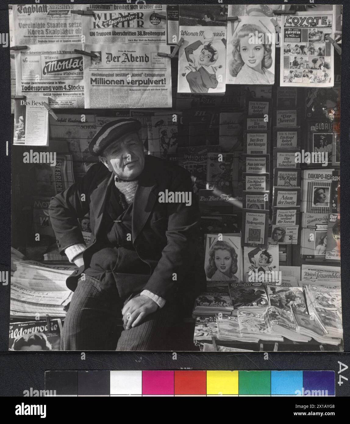 Tabloids 1950s hi-res stock photography and images - Alamy