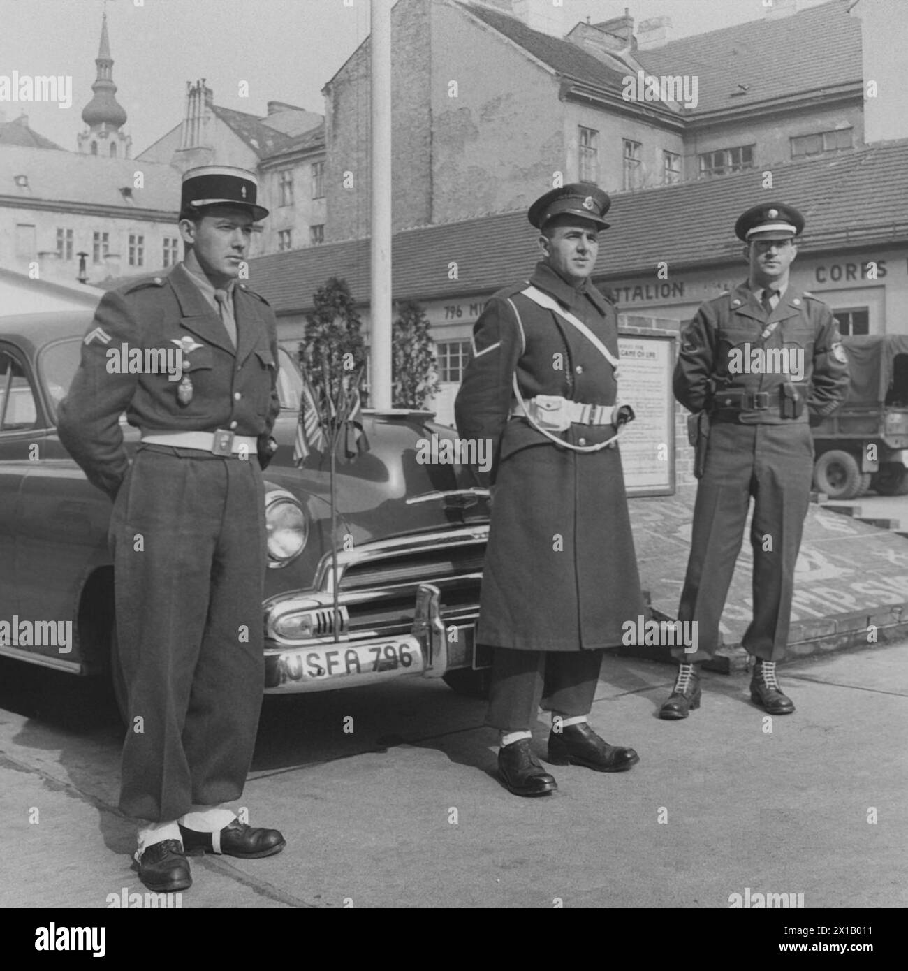 1950s police car Black and White Stock Photos & Images - Alamy