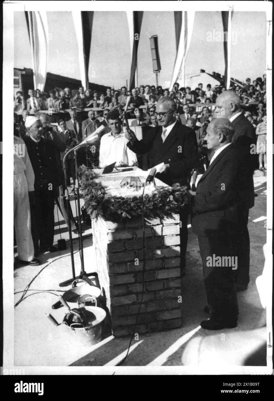 Laying of the foundation stone for a council housing in Ottakring ...