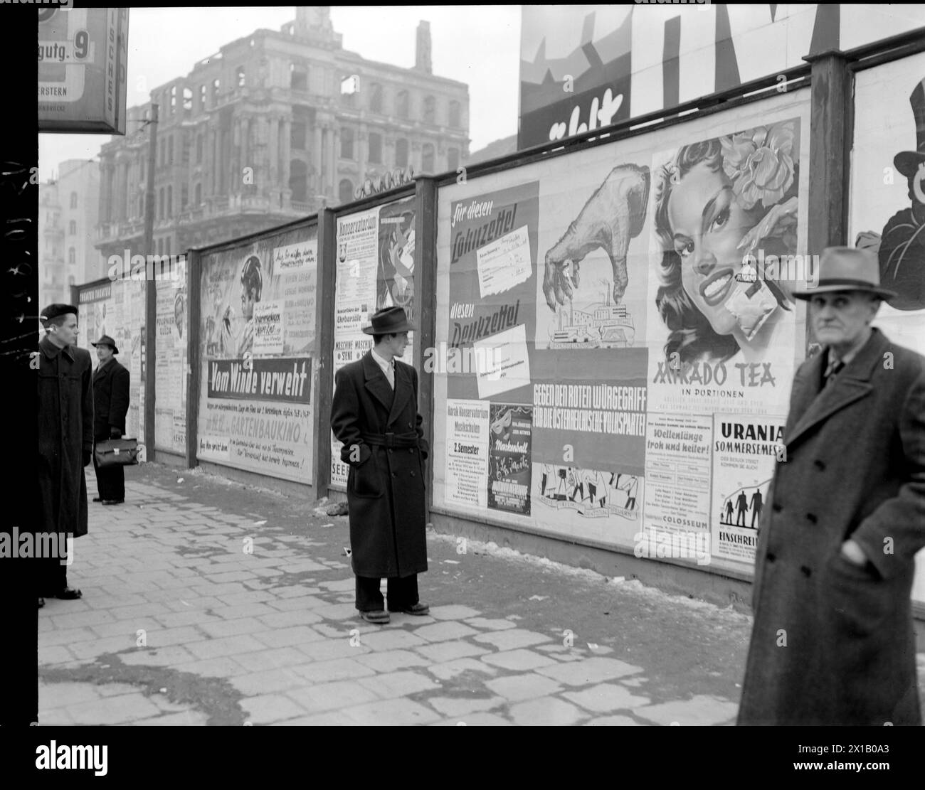 Elections, legislative elections 1953: billboard in front of the opera ...