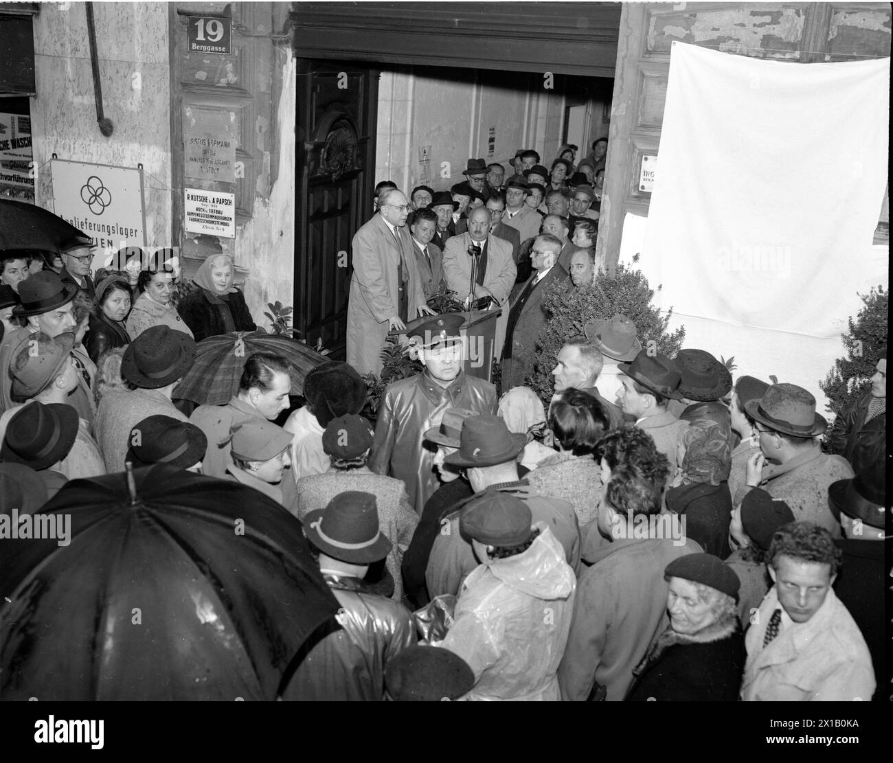 Uncovering of a memorial plaque for Sigmund Freud., uncovering of a ...