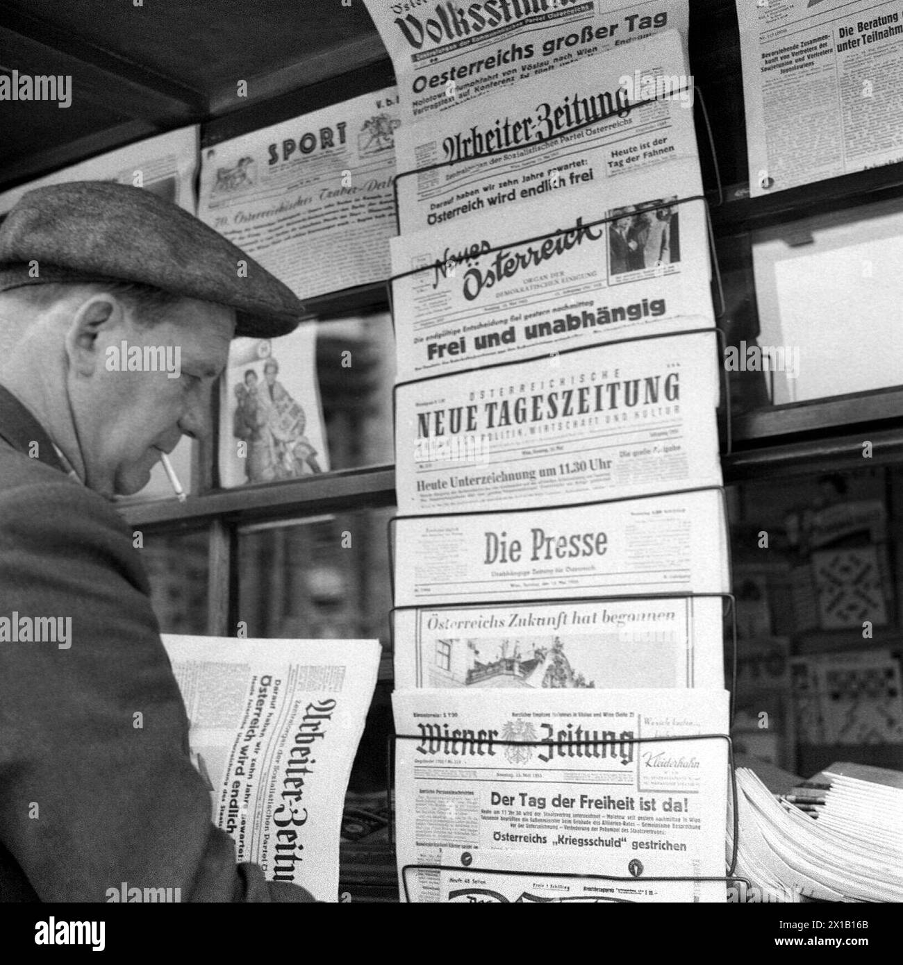 1950s newspaper headline hi-res stock photography and images - Alamy