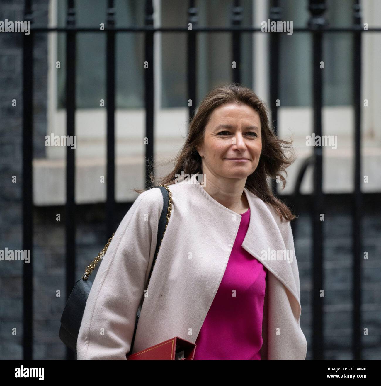 The rt hon lucy frazer kc mp hi-res stock photography and images - Alamy