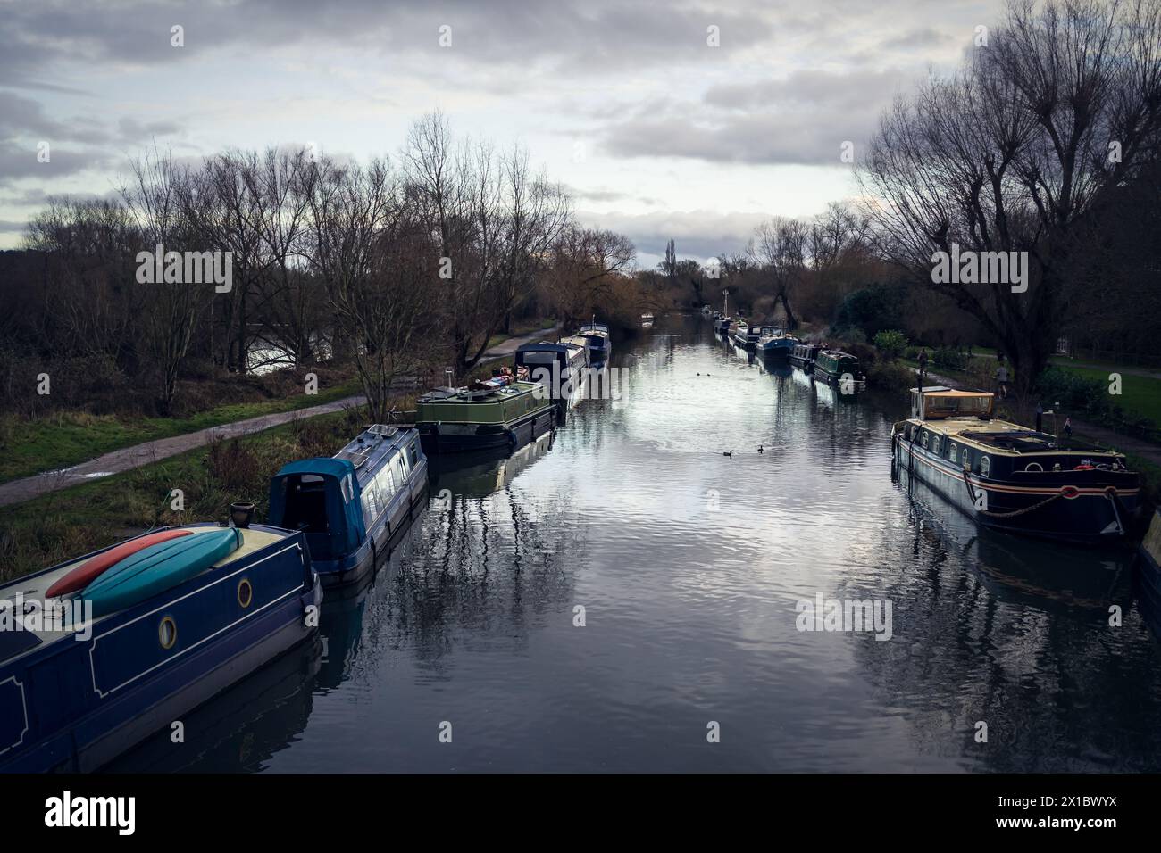 Boats houseboats hi-res stock photography and images - Alamy