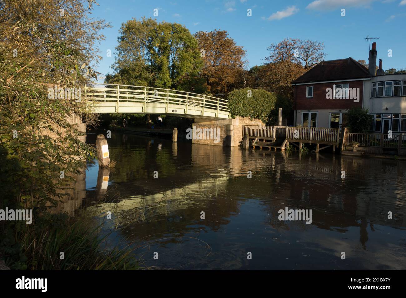 The Crown stretch of the River Lea navigation in Broxbourne ...