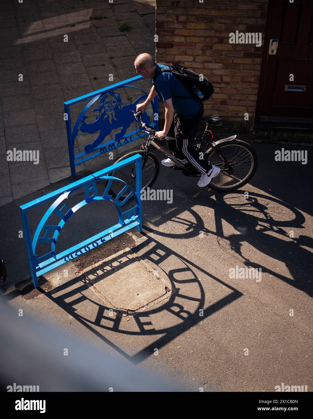 Boundary markers hi-res stock photography and images - Alamy