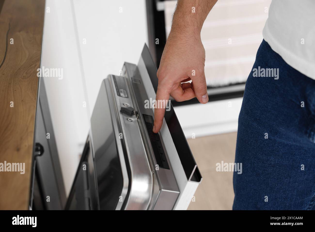 Man hand pushing door hi-res stock photography and images - Alamy