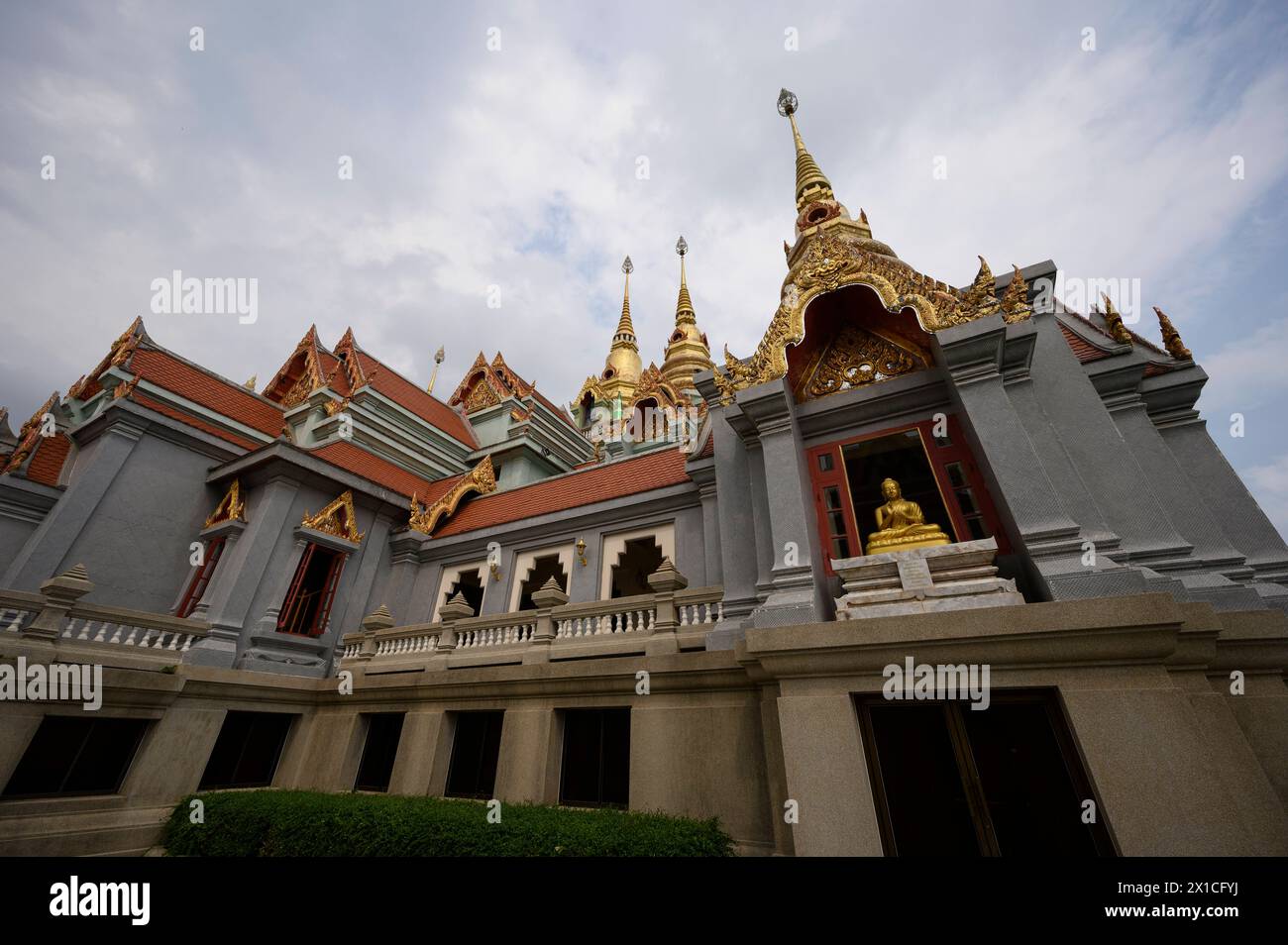 Wat Tang Sai Tempel Phra Mahathat Chedi Phakdee Prakat - Ban Krut Baan ...