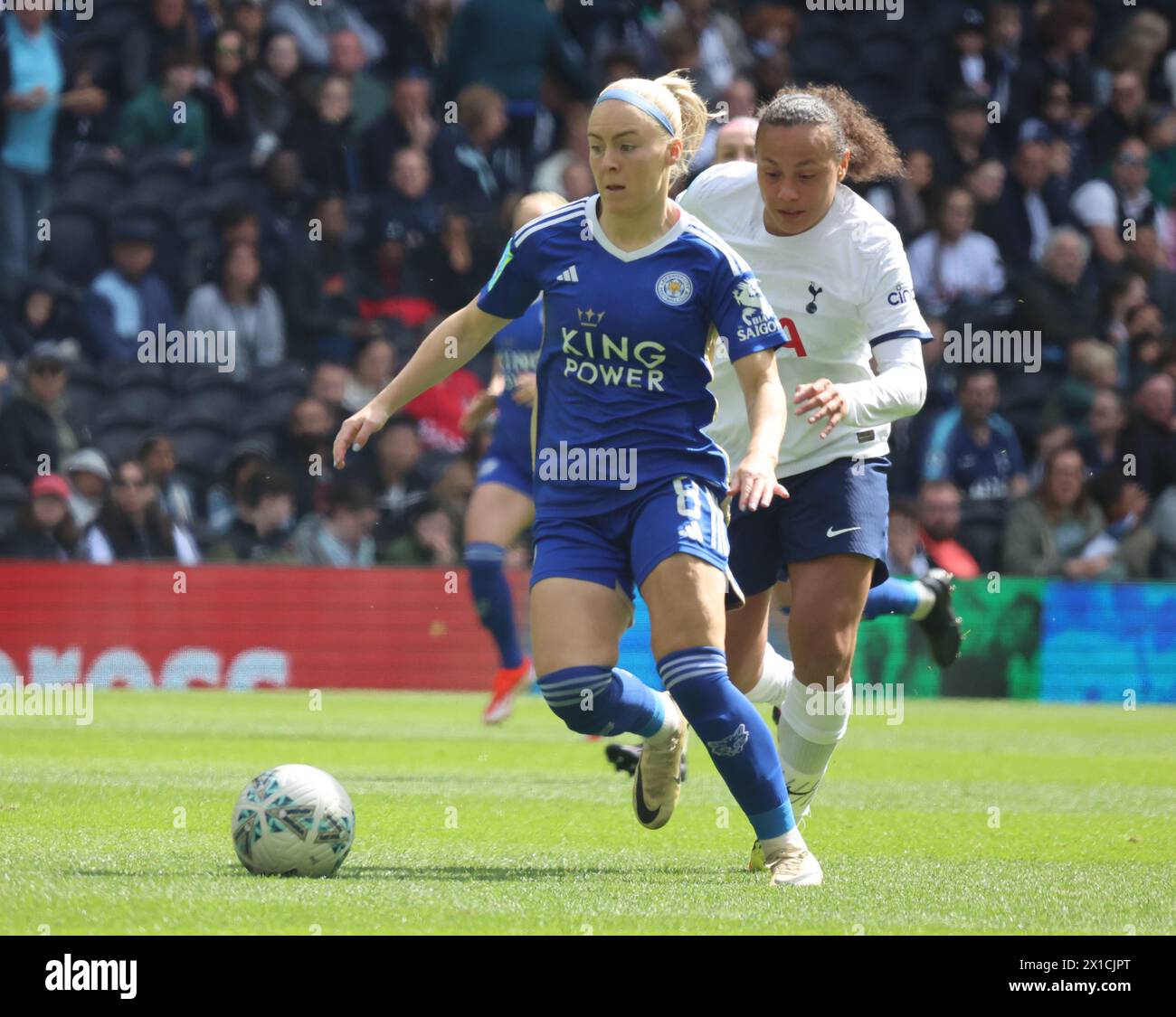 Adobe w fa cup hi-res stock photography and images - Alamy
