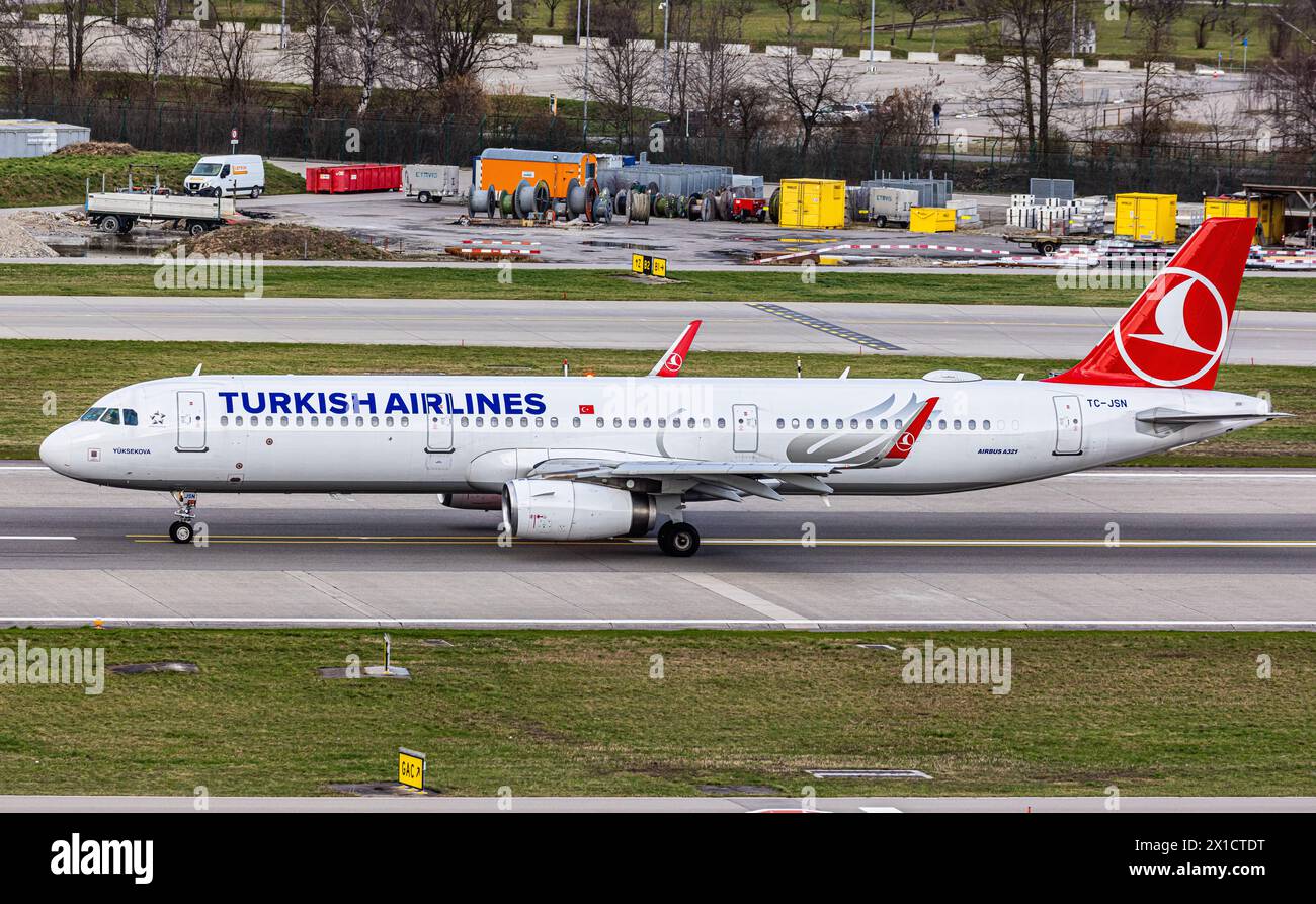 An Airbus A321-231 of THY Turkish Airlines takes off from Zurich ...