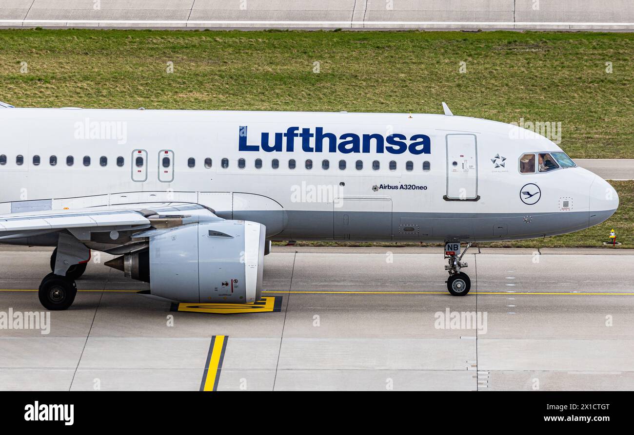 A Lufthansa Airbus A320-271N (Airbus A320neo) taxis to the runway at ...