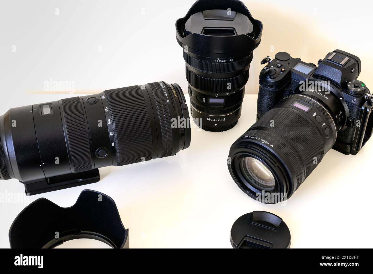 Professional photography equipment including mirrorless interchangeable ...