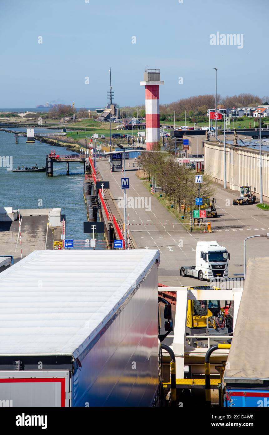 Stena Line ferry loading with containers waiting to depart the Hook of ...