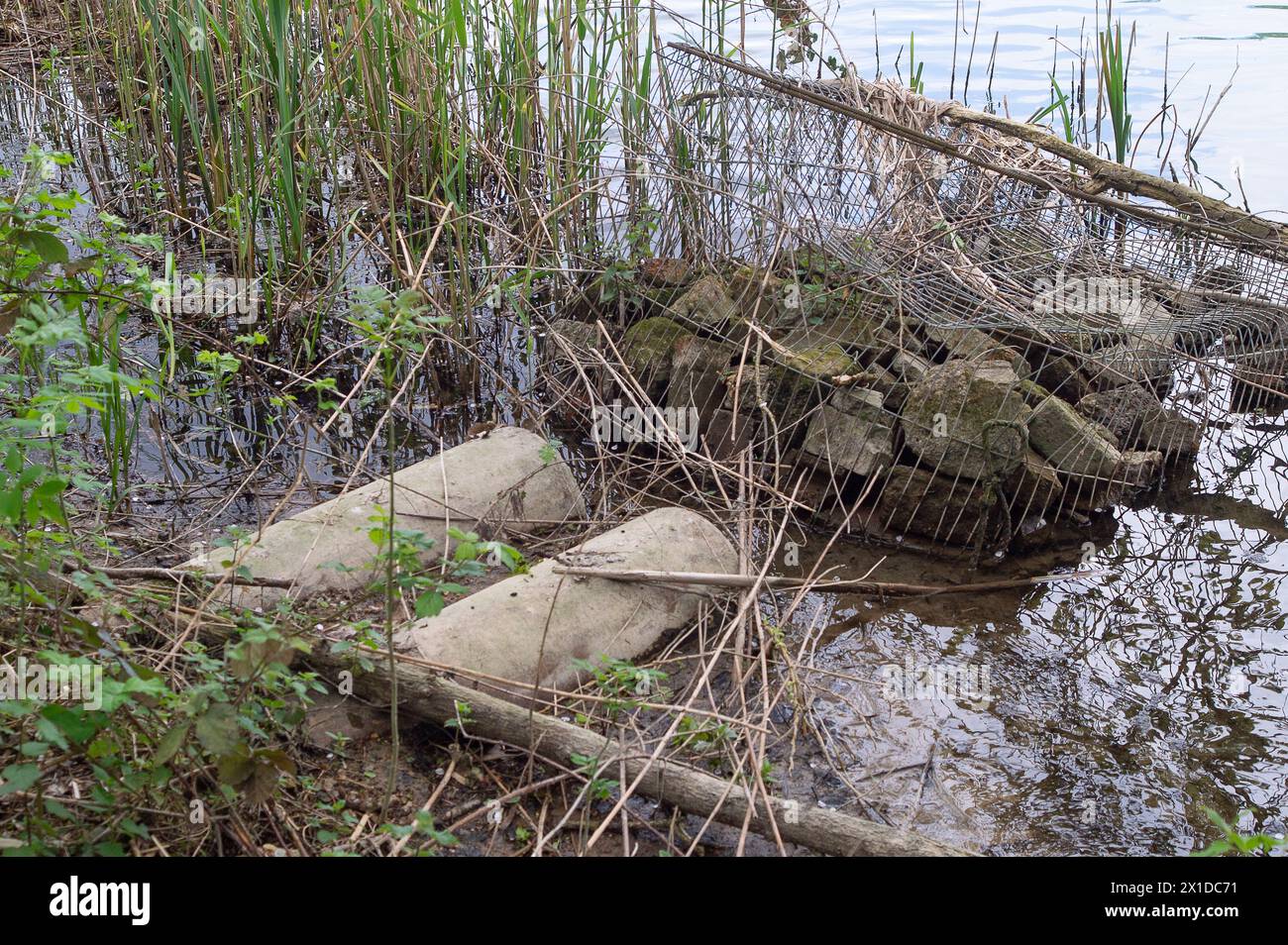 Little Marlow, UK. 16th April, 2024. Outlet pipes from the Thames Water ...