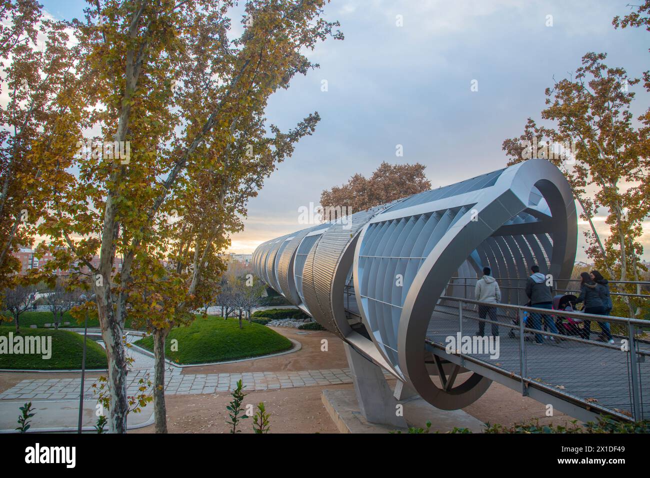 Parques modernos hi-res stock photography and images - Alamy