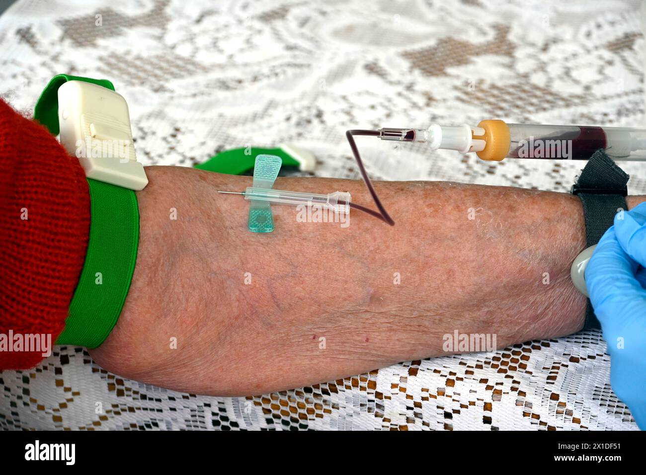 Blood collection needle hi-res stock photography and images - Alamy