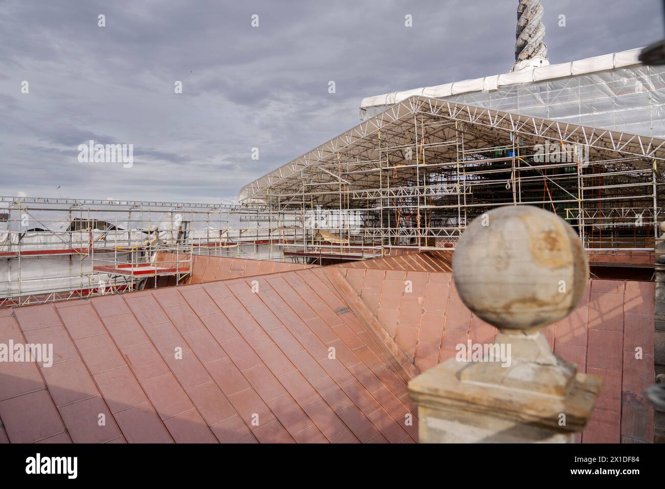 ARCHIVE The roof of the Stock Exchange under renovation, at the Stock ...