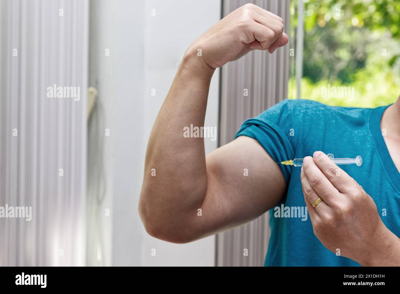 Human growth hormone injection hi-res stock photography and images - Alamy