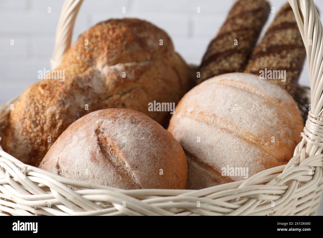 Different types bread in basket hi-res stock photography and images - Alamy